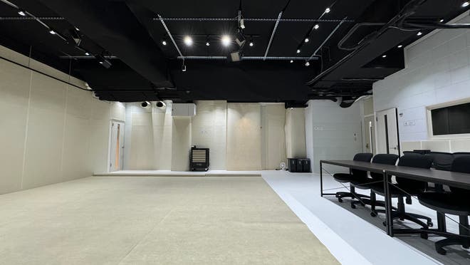 【山手線】鶯谷駅から徒歩9分│洗練された広さ約100㎡の映像収録&ライブ配信スタジオ【Youtube/ウェビナー/対談】の写真7