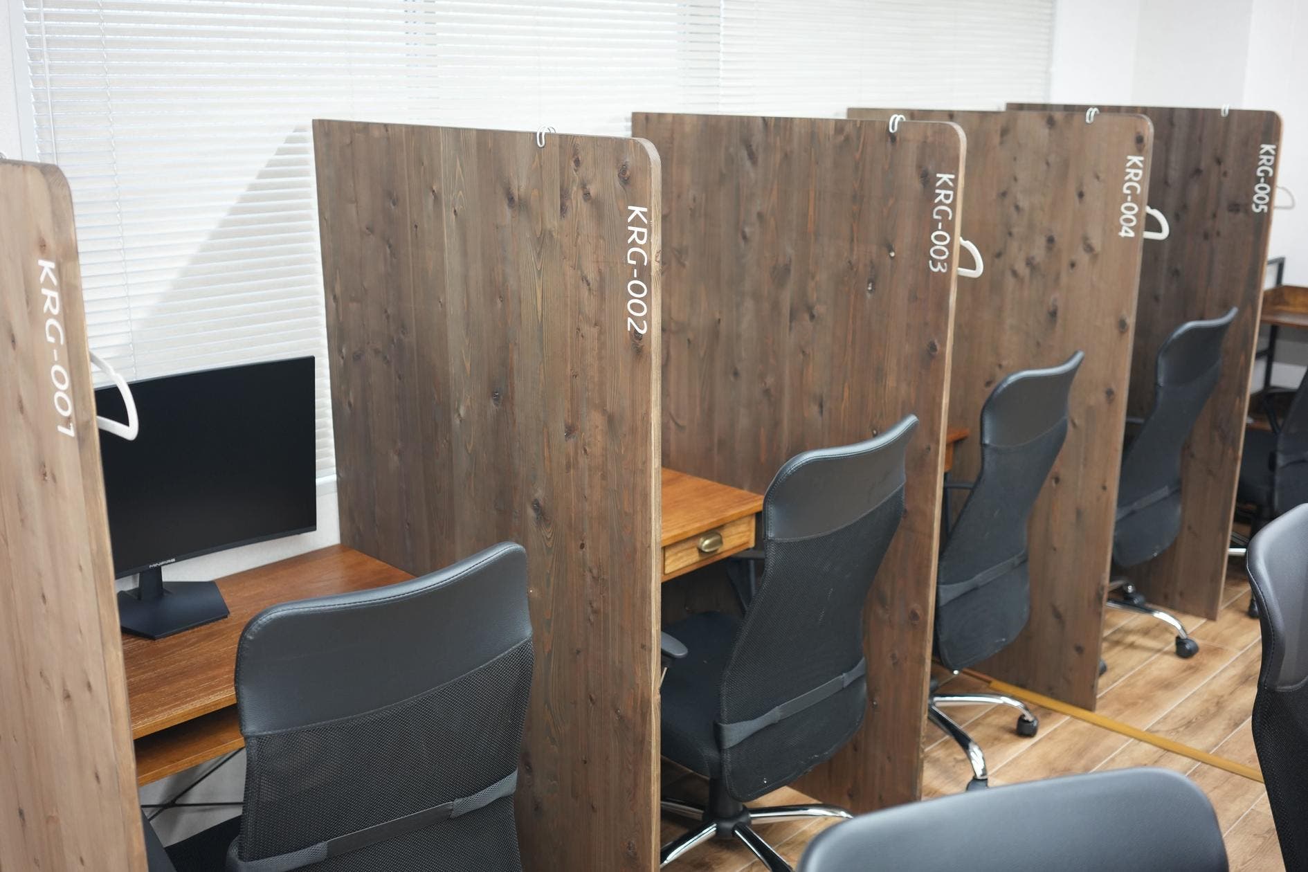 24時間、365日 利用可能なコワーキングスペース・自習室「クレガ本町」の写真2