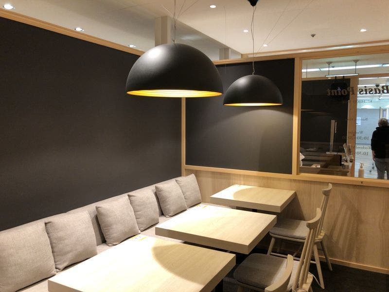 【オープン席】吉祥寺駅徒歩1分！フリードリンク/Wi-Fi/充電器/テレワークやWeb会議に最適◎の写真2