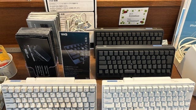 403【新横浜駅5分】4名着席/モニター有/広い個室と大きな机で快適/商談/セミナー/WEB会議/面接/駅近の写真12