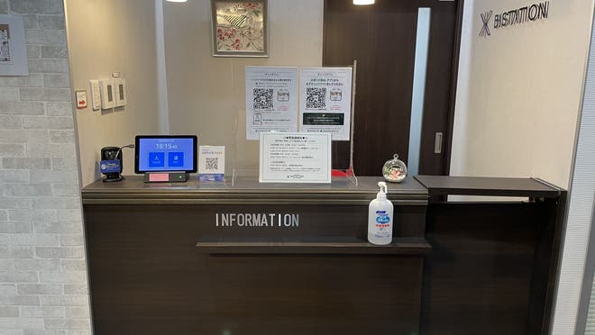 205 【新横浜駅5分】1名利用!モニター有/WEB会議/テレワーク/面接/駅近/広い個室で快適/ライブ前の待機にもの写真13