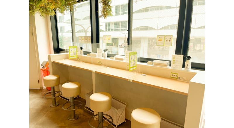 【池袋駅徒歩1分｜24時間営業｜4Cブース】カウンター席／高速Wi-Fi／電源・充電／テレワーク・作業・勉強・休憩等