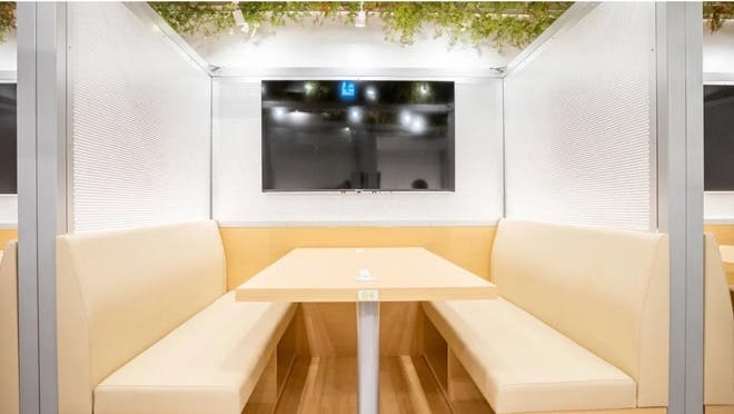 🌟勉強会に最適🌟【池袋駅徒歩1分|定員6名半個室|7G】テスト勉強/無料Wi-Fi/電源/55inモニターの写真1