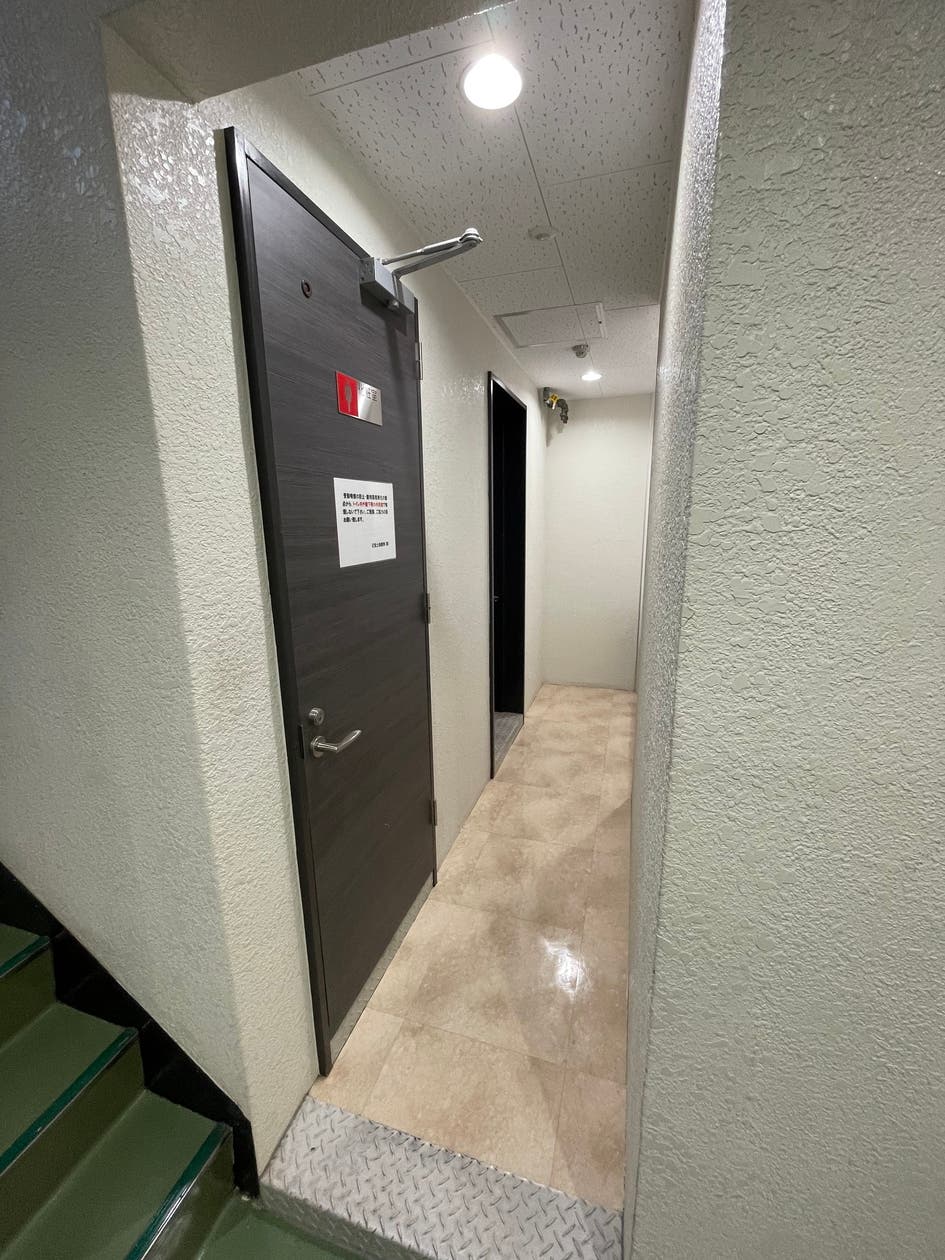 🥳心斎橋駅徒歩4分🎉最大16名！大型モニター/Wi-Fi/シンプルで使いやすい会議室の写真15