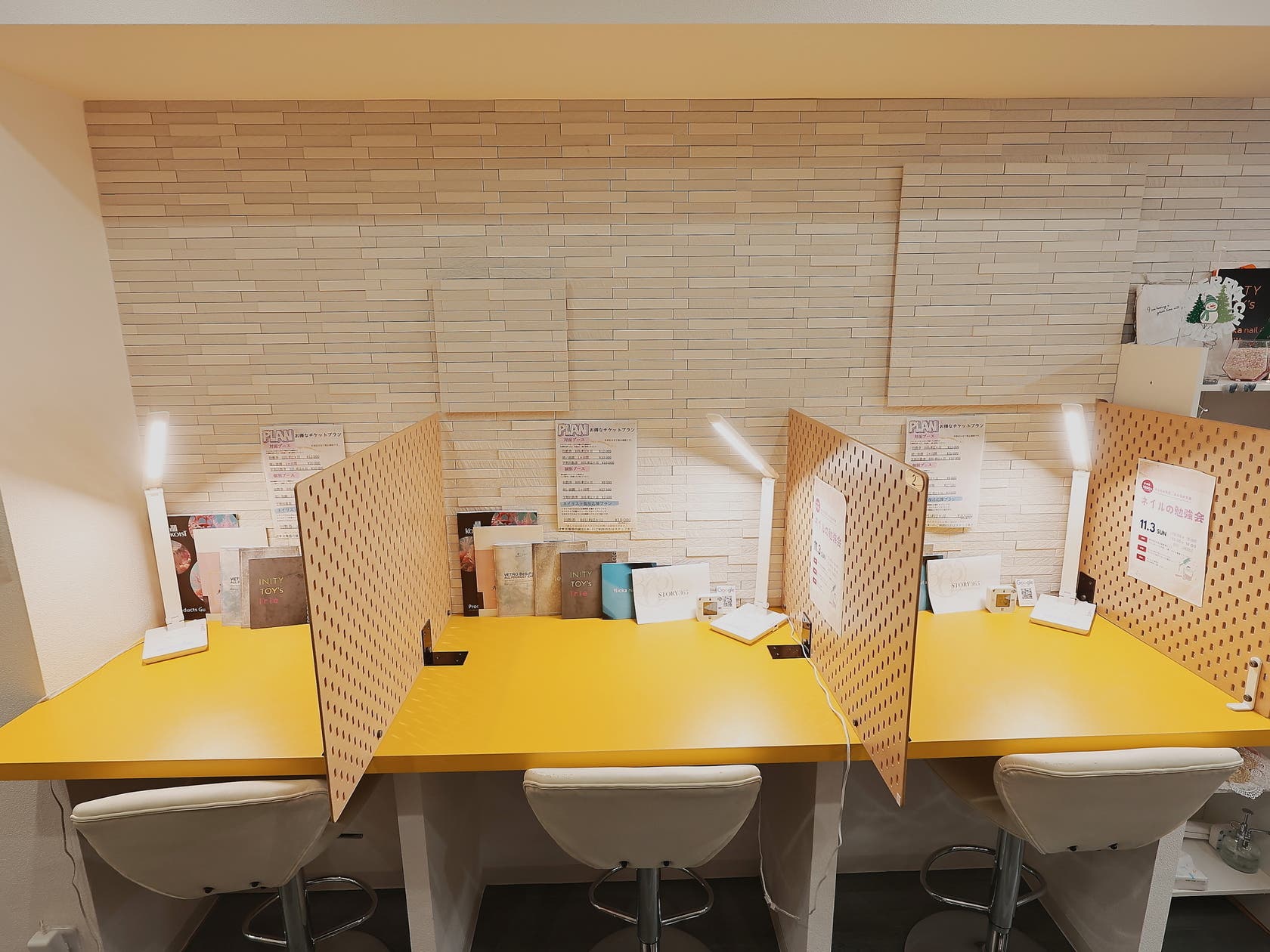 ネイル練習スペース【元町/三宮/神戸】の写真9