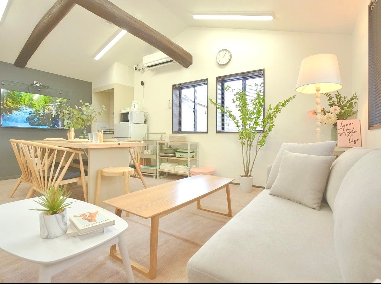 🦊京都駅5分🚃のんびり☘️明るく清潔💎大人気ゲーム機🎮Fire TV💛女子会/推し活👑ママ会/映画鑑賞🎬集中空間の写真7