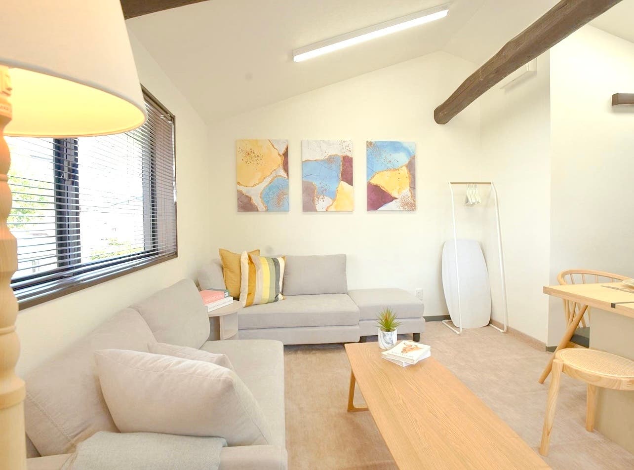 🦊京都駅5分🚃のんびり☘️明るく清潔💎大人気ゲーム機🎮Fire TV💛女子会/推し活👑ママ会/映画鑑賞🎬集中空間の写真9