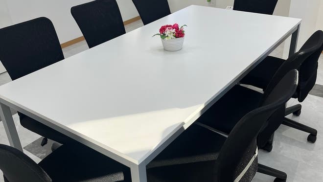 新小岩駅徒歩4分 4階会議室 着席人数8名。会議、面接、商談などに最適の写真18