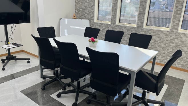 新小岩駅徒歩4分 4階会議室 着席人数8名。会議、面接、商談などに最適の写真19