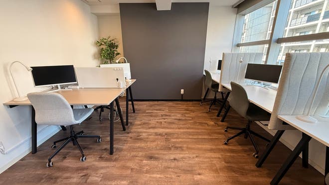 🥳おしゃれで快適なコワーキングスペース🎉デスクNo.①💡ドリンクサーバー☕️プリンター有🖨の写真5