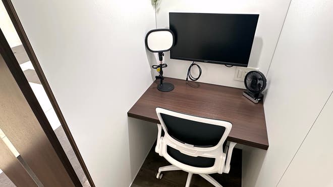 <PaO Work紙屋町駅東 野村不動産広島ビルNo.2>紙屋町シャレオ徒歩30秒✨1人用個室🚪Wi-Fi📶モニター🖥️電源🔌の写真1