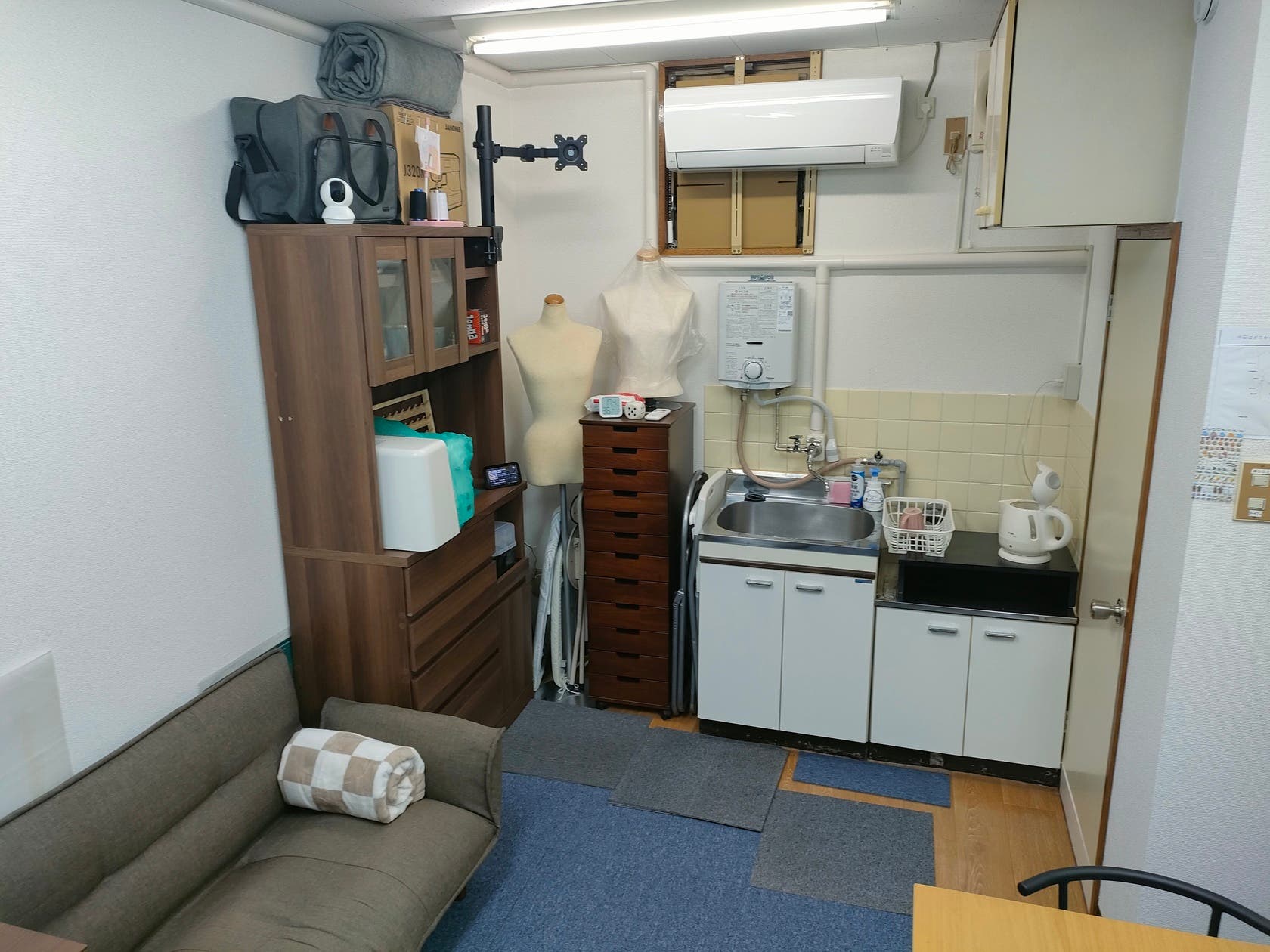 [のんびり工房/馬場箱]大きな机の四角いお部屋 (作業場所/会議/ボードゲーム/お話し会)の写真5