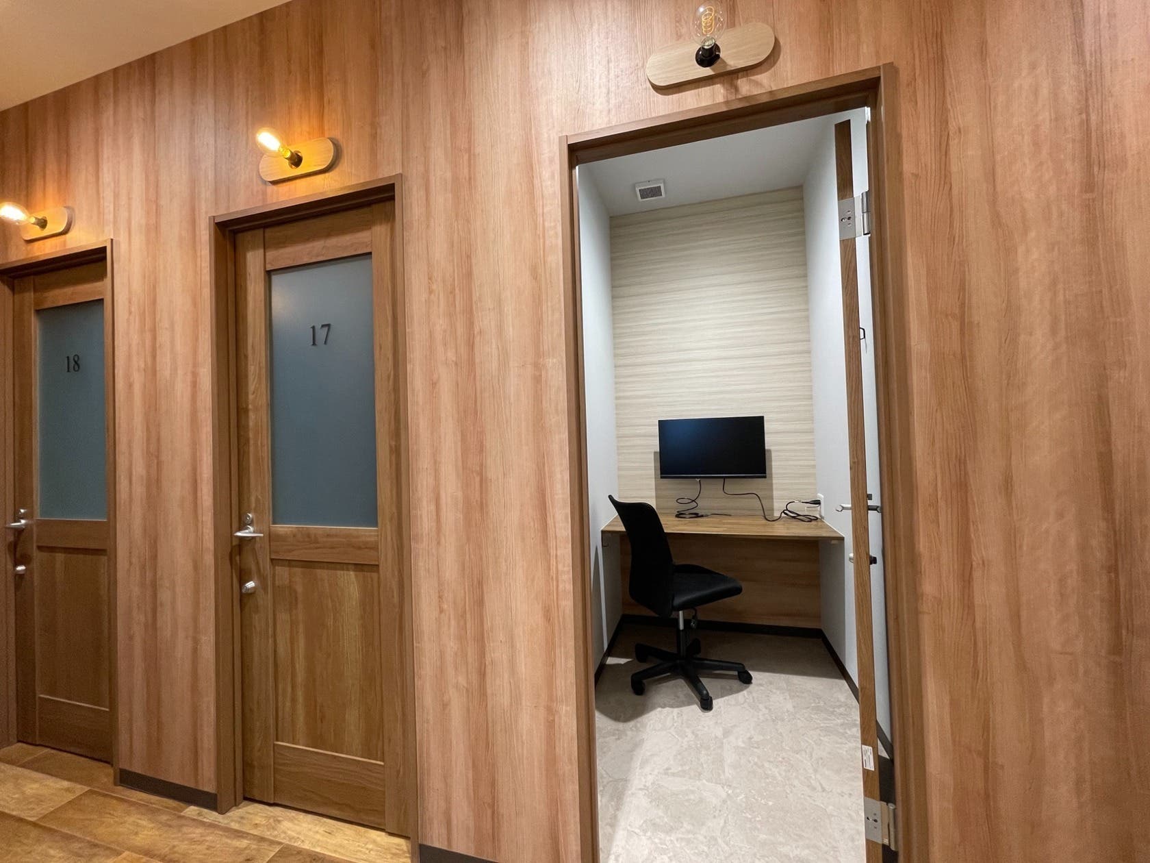 【赤羽駅徒歩1分◎】駅近！テレワークに最適な1名個室（ブース13）※予約時間前は入室不可の写真11