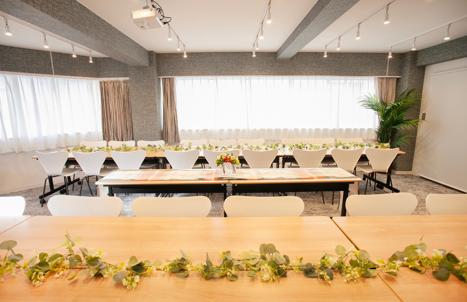 池袋駅東口徒歩４分/40名収容/毎日清掃/会議/セミナー/研修/懇親会/交流会/ボードゲーム/撮影/整体/推し活/光10GBの写真8