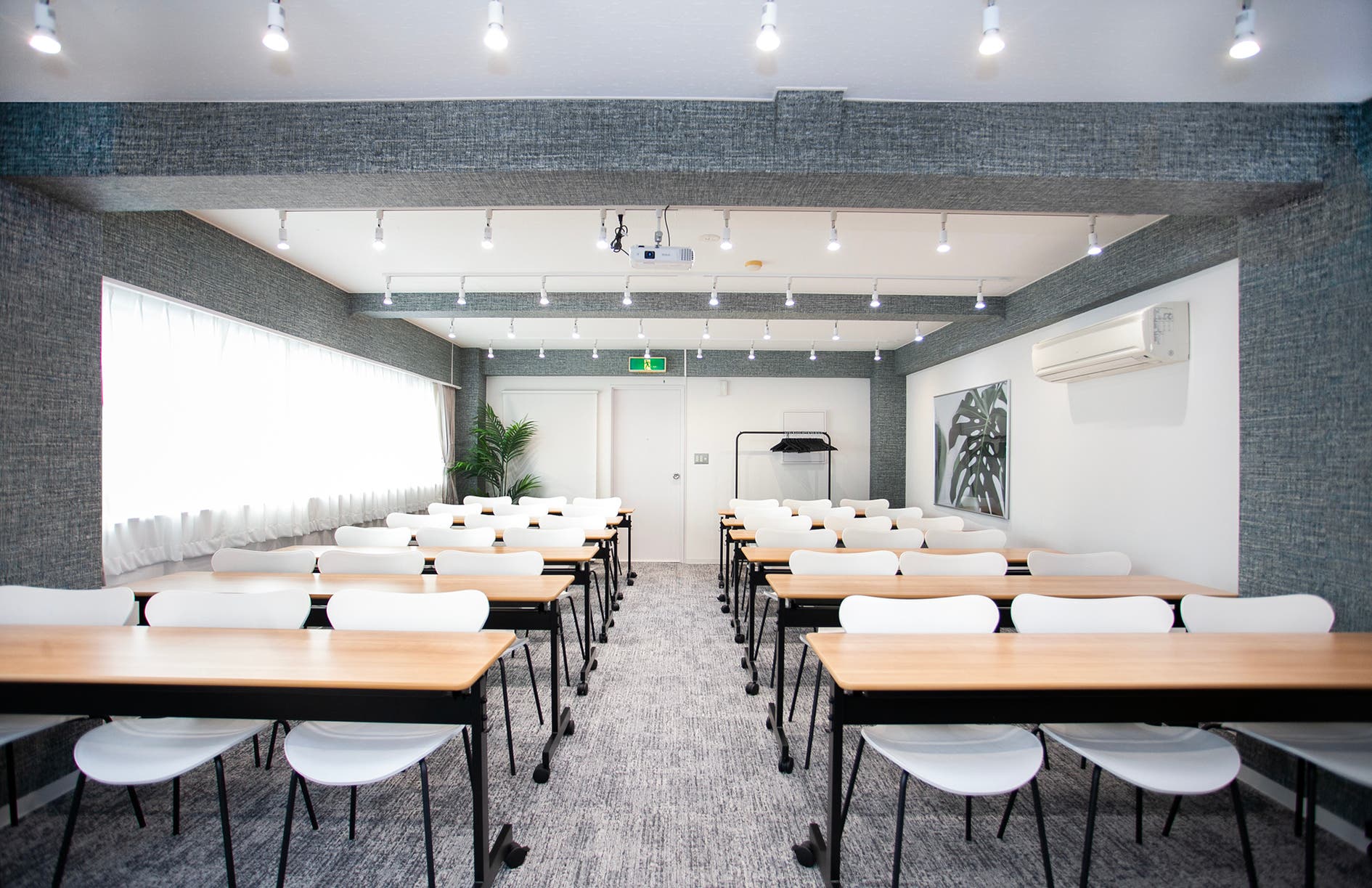 池袋駅東口徒歩４分/40名収容/毎日清掃/会議/セミナー/研修/懇親会/交流会/ボードゲーム/撮影/整体/推し活/光10GBの写真12