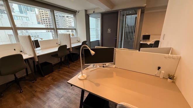 🥳おしゃれで快適なコワーキングスペース🎉デスクNo.④💡ドリンクサーバー☕️プリンター有🖨の写真6