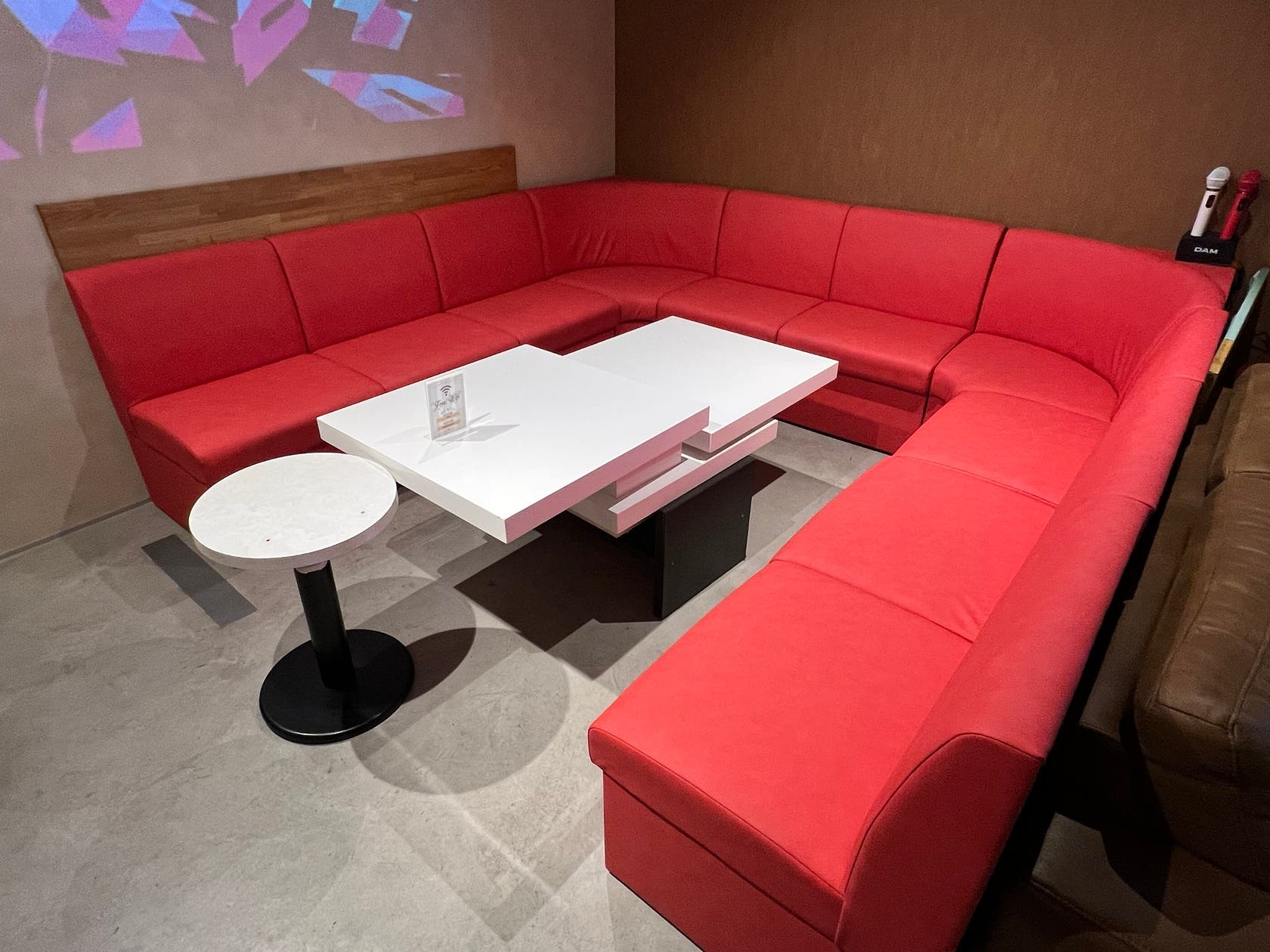 【🎬撮影・収録・インタビュー向け】幡ヶ谷駅徒歩1分｜バー空間を完全貸切｜ポーカーテーブルありの写真6