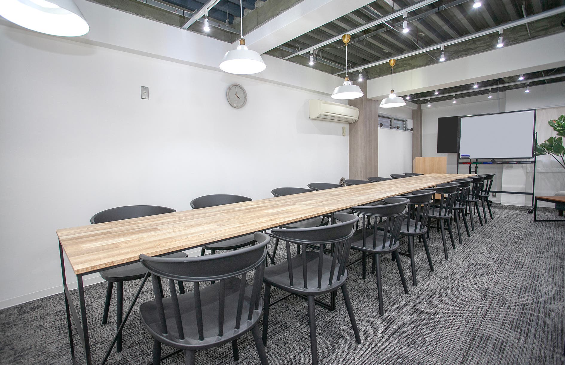 池袋東口徒歩４分/30名収容/毎日清掃/毎月内装変更/パーティー/イベント/推し活/懇親会/交流会/ボドゲ/撮影/会議/セミナーの写真13