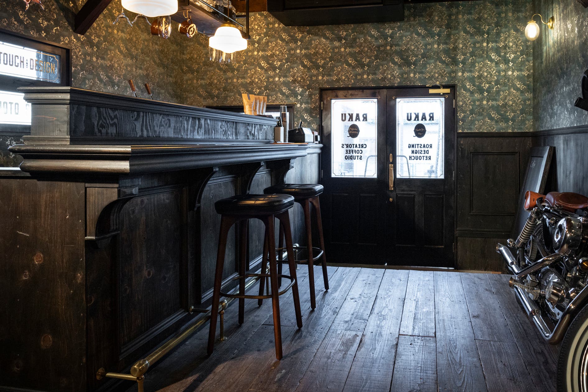 雰囲気のあるカフェシーンの撮影が可能なスタジオ＆レンタルスペースの写真7