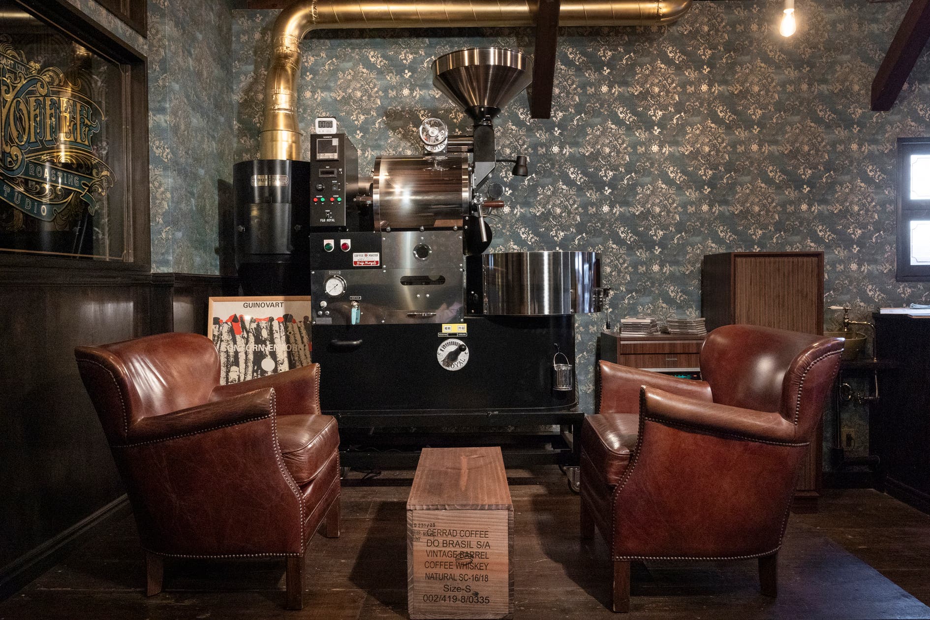 雰囲気のあるカフェシーンの撮影が可能なスタジオ＆レンタルスペースの写真8