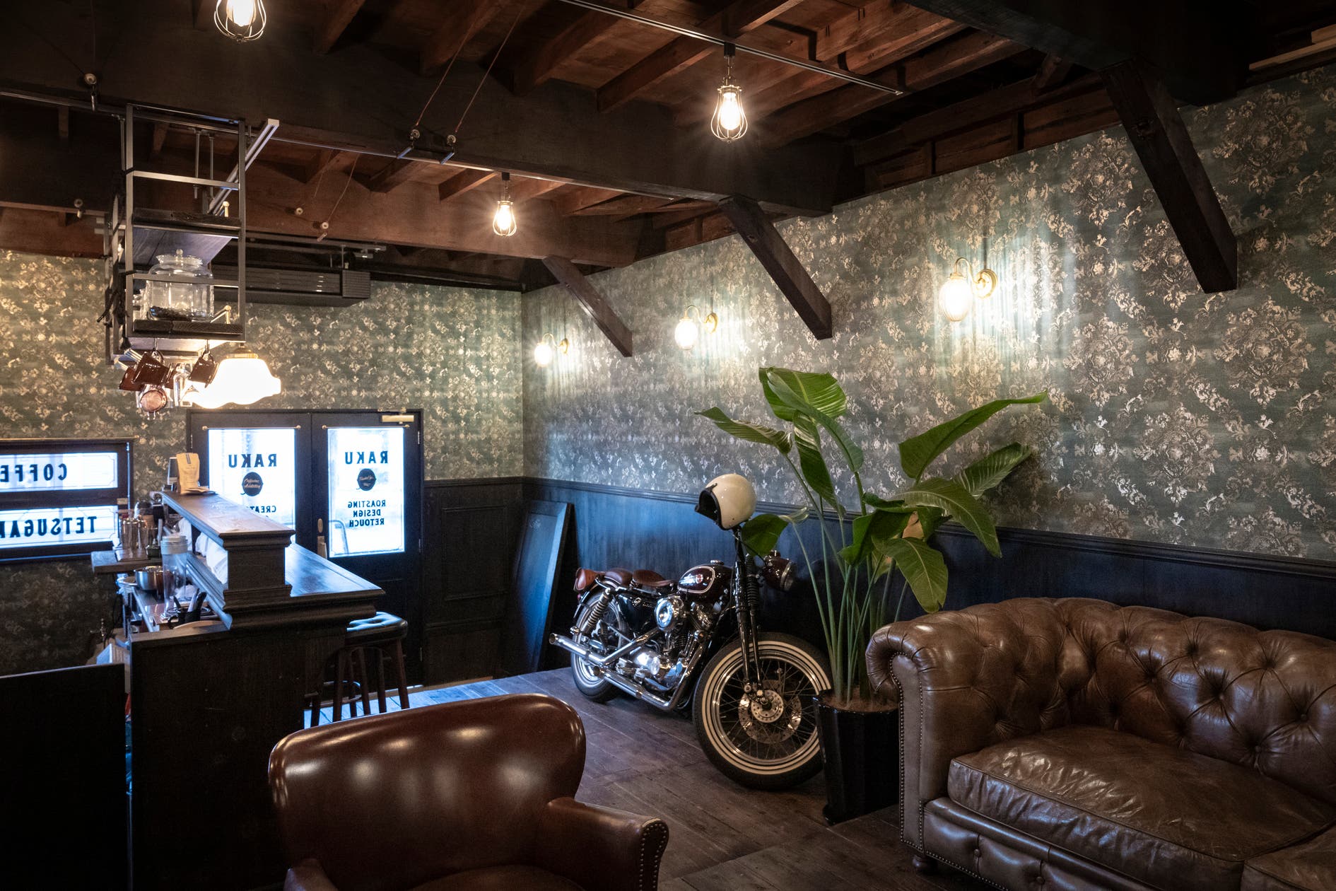 雰囲気のあるカフェシーンの撮影が可能なスタジオ＆レンタルスペースの写真9