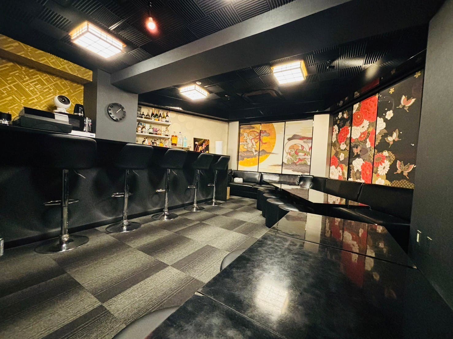 東新宿駅から徒歩4分 バー店舗丸貸しの写真1