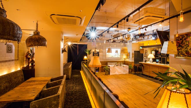 表参道駅徒歩1分と抜群の立地と欧風のアンティーク調なオシャレ空間の写真3