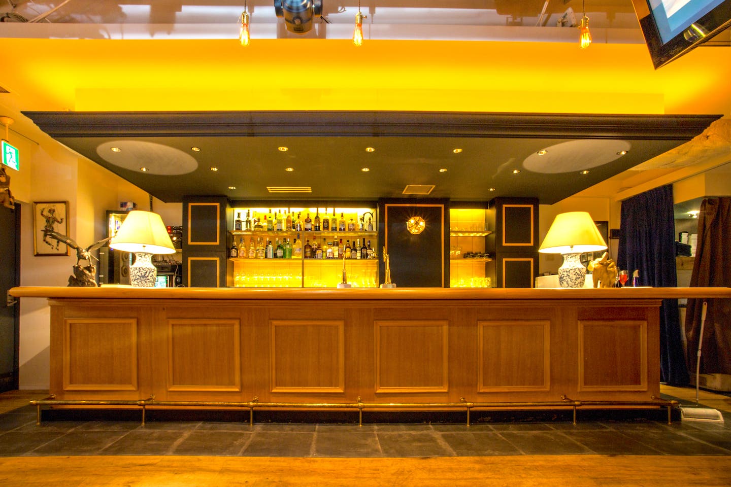 表参道駅徒歩1分と抜群の立地と欧風のアンティーク調なオシャレ空間の写真5