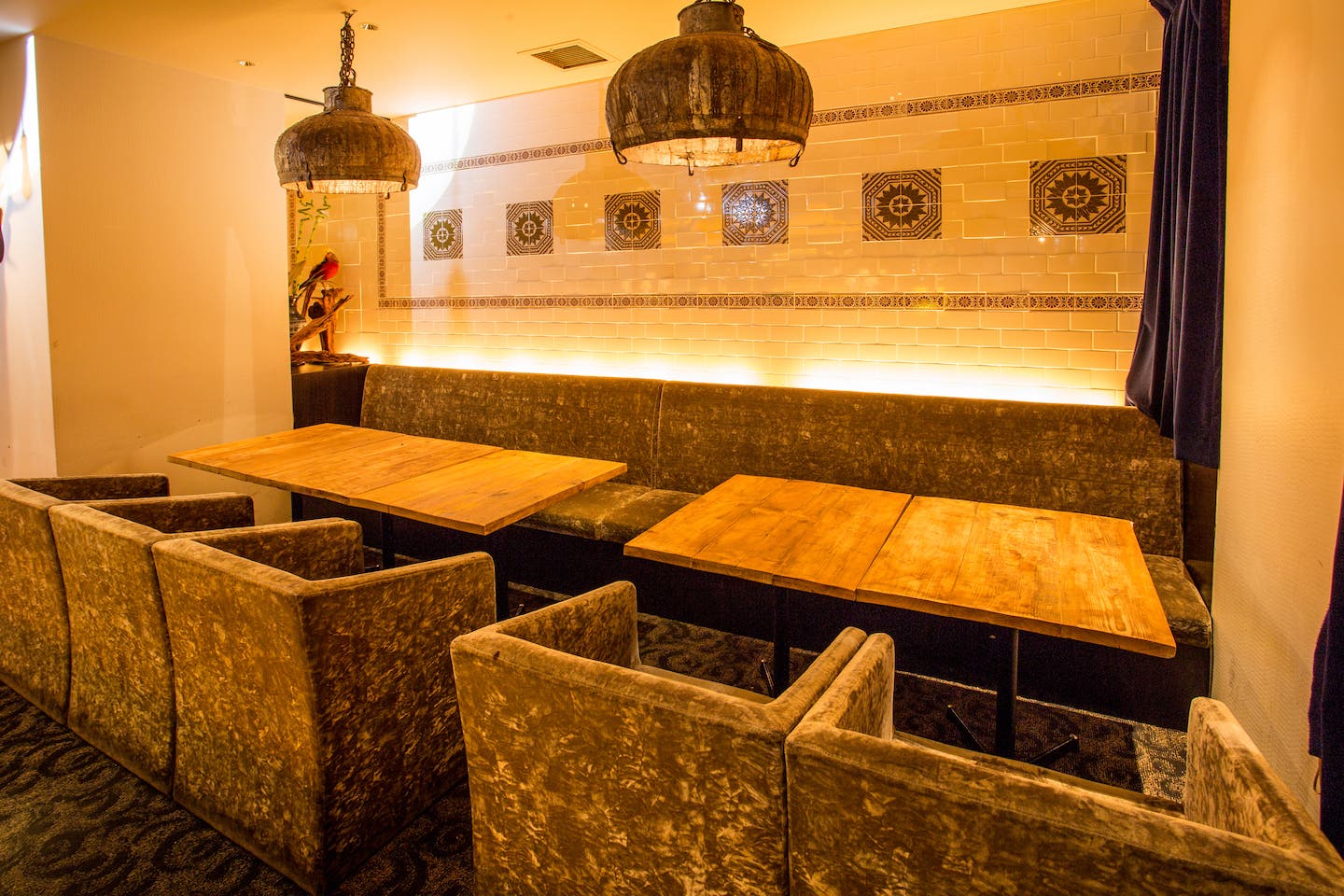 表参道駅徒歩1分と抜群の立地と欧風のアンティーク調なオシャレ空間の写真9