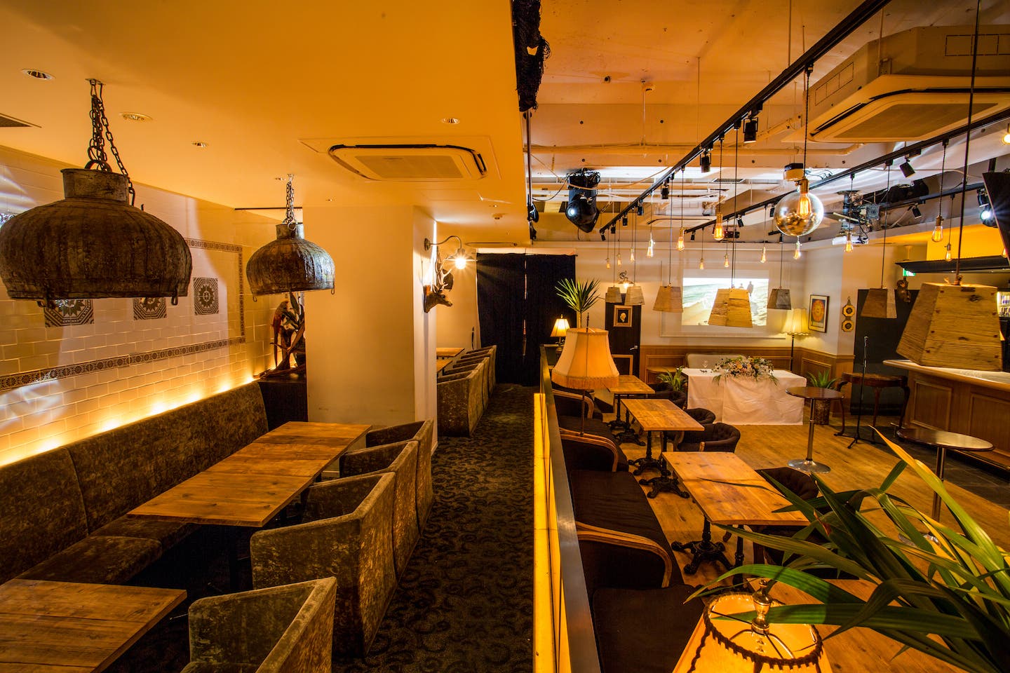 表参道駅徒歩1分と抜群の立地と欧風のアンティーク調なオシャレ空間の写真8