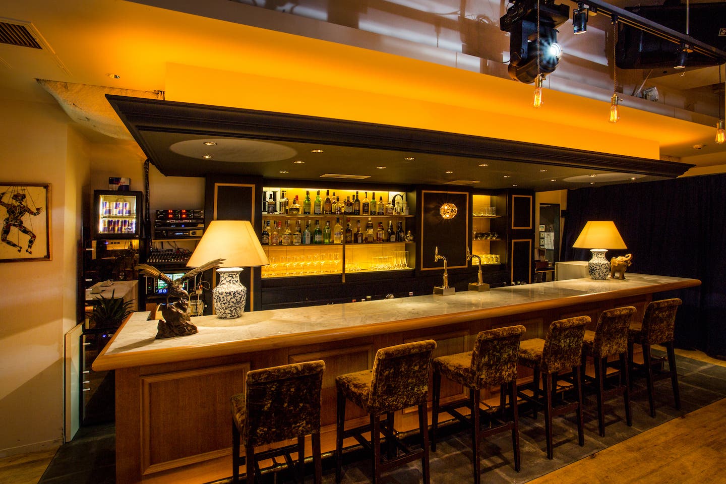 表参道駅徒歩1分と抜群の立地と欧風のアンティーク調なオシャレ空間の写真6