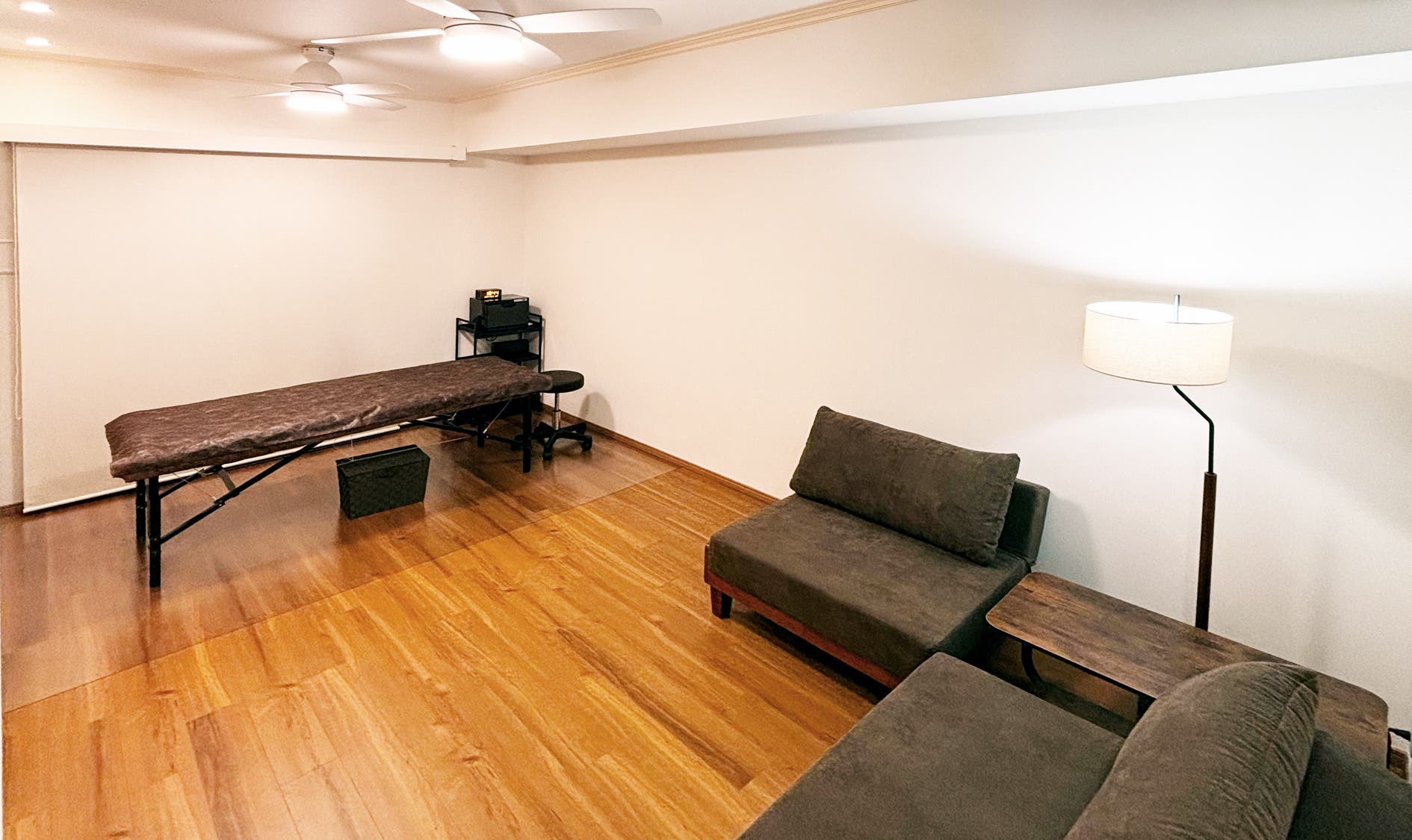 💓渋谷 道玄坂💓徒歩4分💡最高級アーバンスタイル物件にて落ち着いたオフホワイト＆ブラウン基調のラウンジ風スタイルの写真1