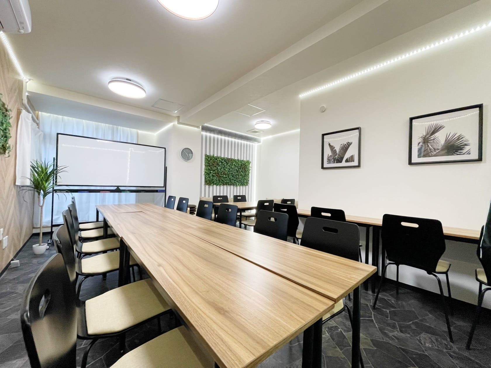 🍁冬割実施中🍁【巣鴨駅4分！最大着席30名！明るい！キレイ！】📡WiFi📺プロジェクター他全て無料！土足可！の写真9