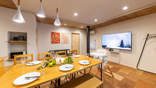 広々リビング/鶴橋駅徒歩5分/女子会/キッズスペース/映画鑑賞/キッチン付/お家デート/子連れOKの写真1