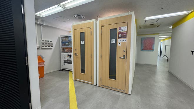 〈駅直結!横浜駅徒歩30秒|1名個室〉作業や勉強、ゲーム、オンラインMTGに最適な『防音室01』の写真6