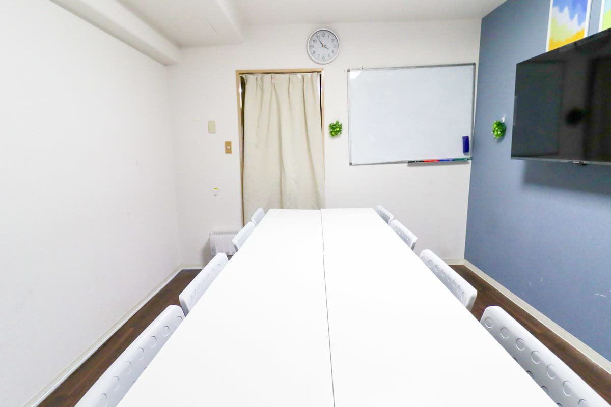 【池袋駅徒歩3分・アルコール飲食可・最安！】大型モニター・プロジェクター・WiFi全て無料！ふれあい貸し会議室 池袋No17の写真4