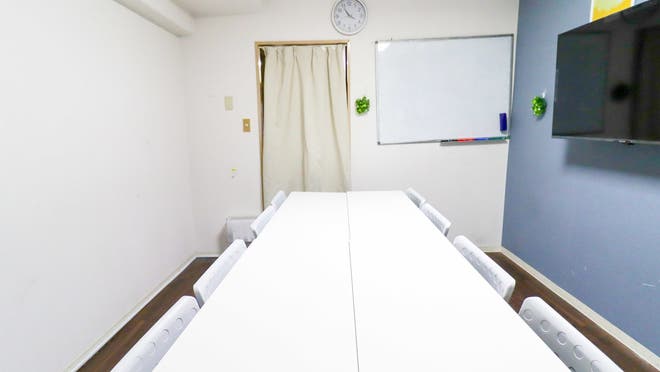 【池袋駅徒歩3分・アルコール飲食可・最安!】大型モニター・プロジェクター・WiFi全て無料!ふれあい貸し会議室 池袋No17の写真4