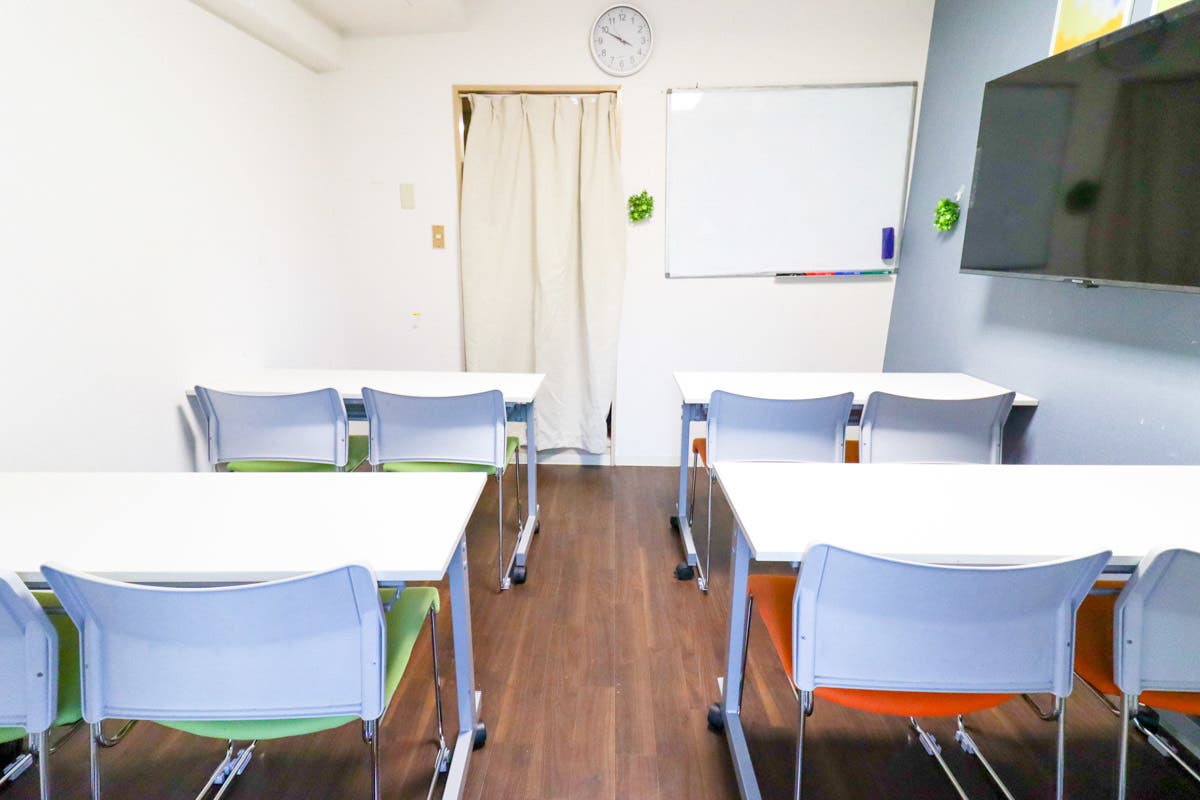 【池袋駅徒歩3分・アルコール飲食可・最安！】大型モニター・プロジェクター・WiFi全て無料！ふれあい貸し会議室 池袋No17の写真9