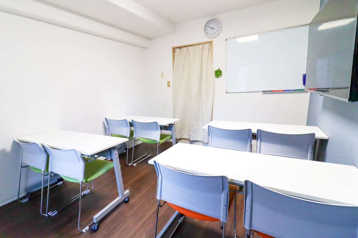 【池袋駅徒歩3分・アルコール飲食可・最安！】大型モニター・プロジェクター・WiFi全て無料！ふれあい貸し会議室 池袋No17の写真10