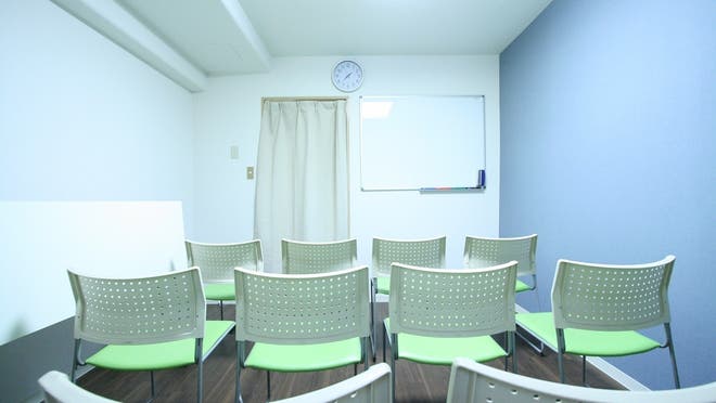 【池袋駅徒歩3分・アルコール飲食可・最安!】大型モニター・プロジェクター・WiFi全て無料!ふれあい貸し会議室 池袋No17の写真12