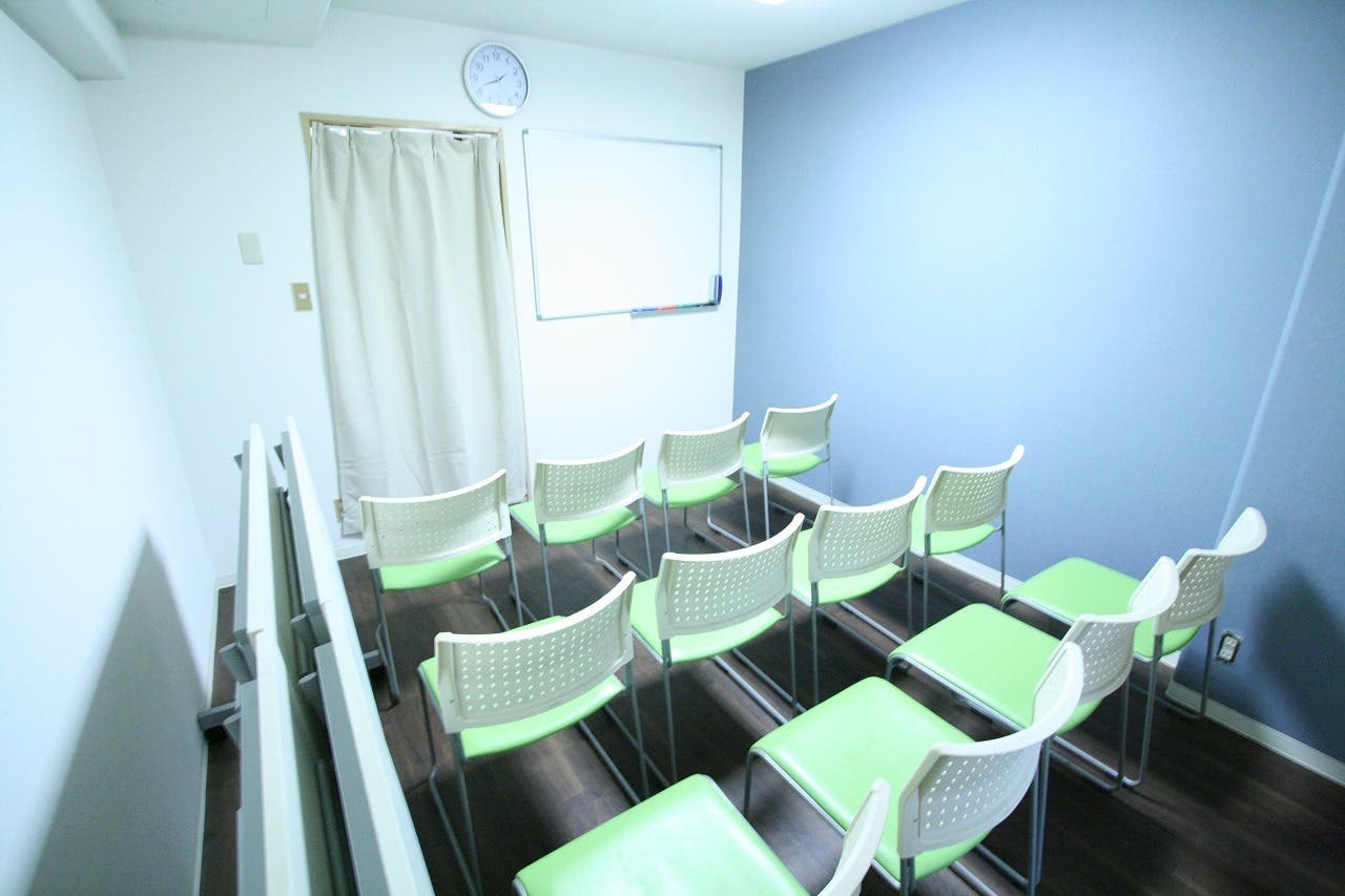 【池袋駅徒歩3分・アルコール飲食可・最安！】大型モニター・プロジェクター・WiFi全て無料！ふれあい貸し会議室 池袋No17の写真14