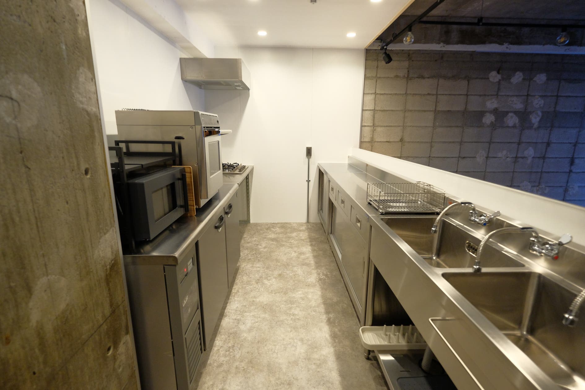 飲食店営業可能なシェアキッチン｜JR学研都市線「野崎駅」から徒歩5分｜スーパーまで徒歩10秒｜店舗前一時駐車可の写真5