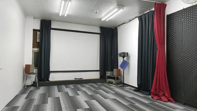 『スタッフ常駐👩維持管理費0円』駅徒歩1分🚃100㌅プロジェクター🎦楽器練習🎻撮影📸ゲーム会♠【多目的スペース】の写真2