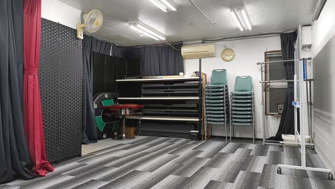 『スタッフ常駐👩維持管理費0円』駅徒歩1分🚃100㌅プロジェクター🎦楽器練習🎻撮影📸ゲーム会♠【多目的スペース】の写真3