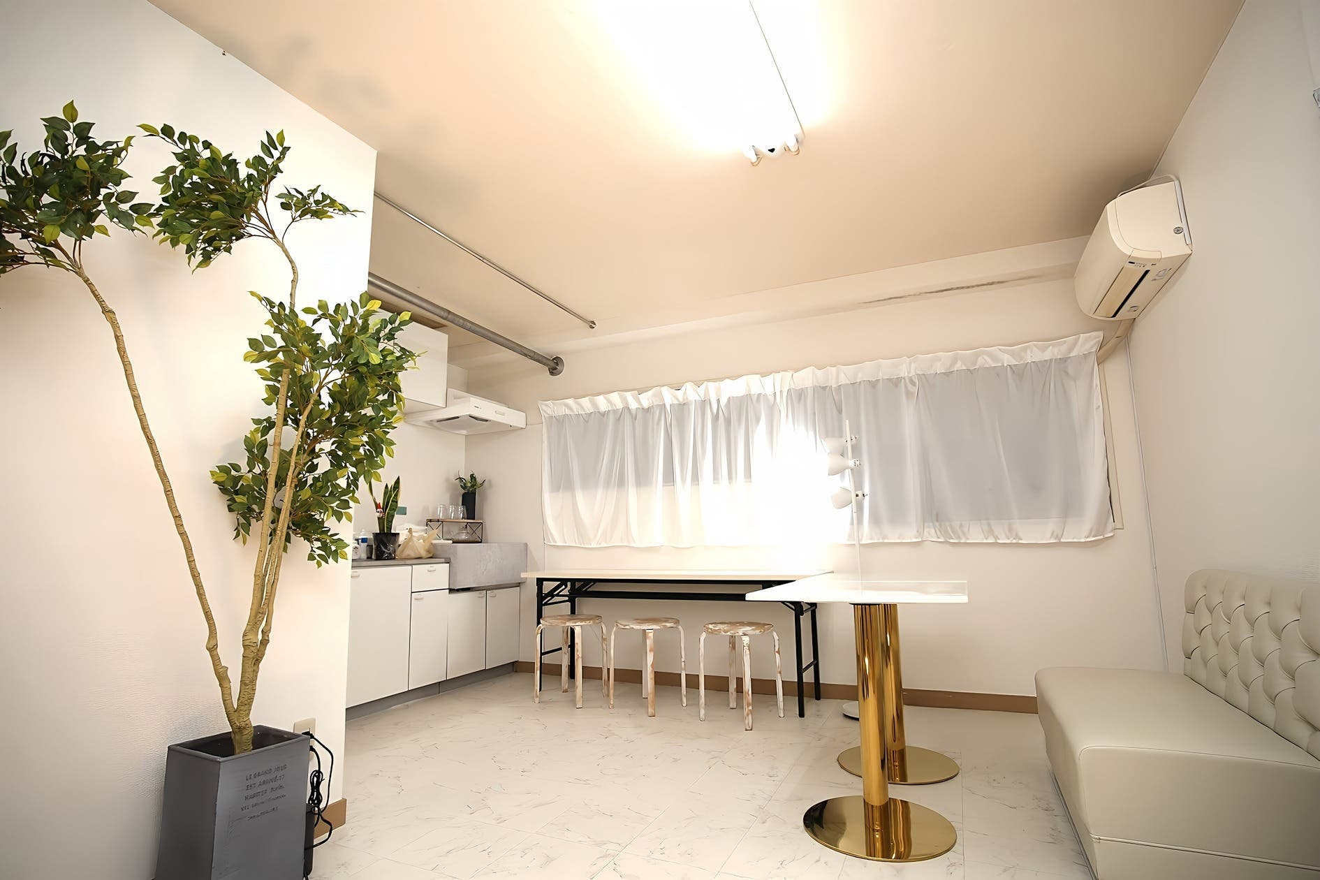 【赤羽駅5分】加湿器導入/電動昇降ベッド有孔/完全個室✨/とにかく広い！😊/待合室＋施術室完備！/Rainbowの写真7