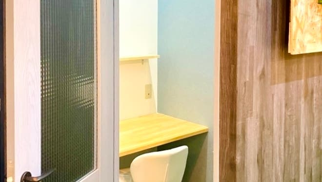 谷町九丁目駅徒歩1分!1名専用ブース✨あなた専用のリモート作業や勉強スペースとして集中したい時に最適🍔🥤飲食持ち込みOK!の写真2