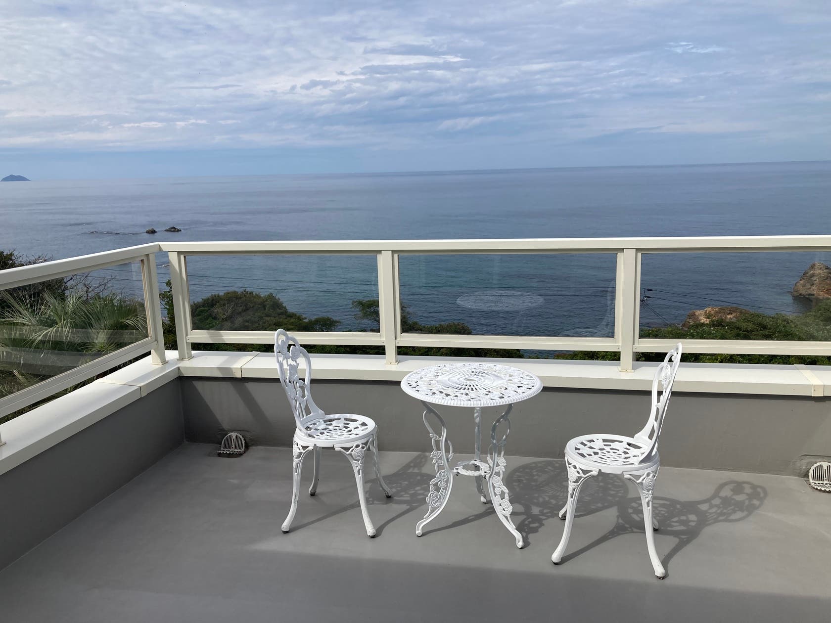 島根県浜田市　大きなバルコニー付きのリゾート風オフィスの写真6