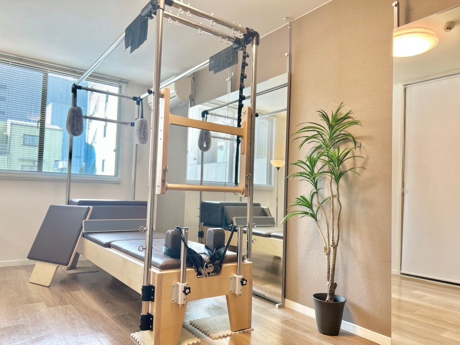 心斎橋 マシンピラティス ダンス 整体 マッサージ ヨガ 筋トレ 難波エリアの写真5