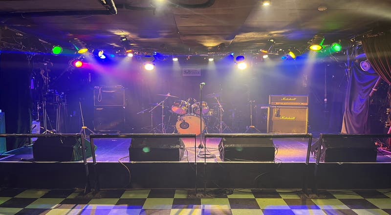 新宿三丁目からすぐのライブハウス