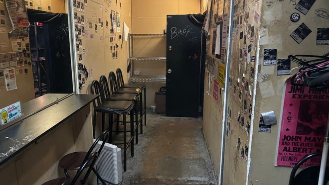 新宿三丁目からすぐのライブハウスの写真7